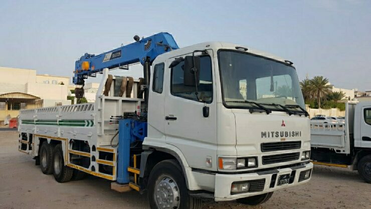 What is the Difference Between a Boom Truck and a Bucket Truck? - Star Two